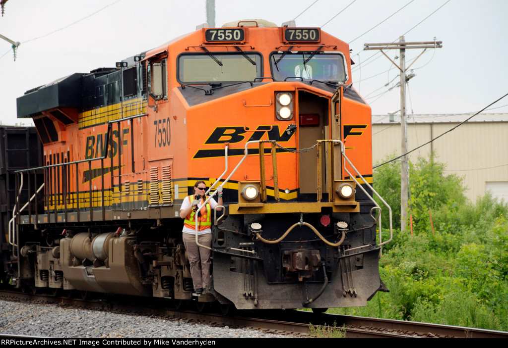 BNSF 7550